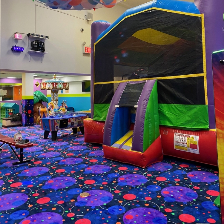 Photo Gallery - Bounce N Play